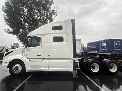 2023 Volvo VNL64760 Sleeper Semi Truck - 70" Integral Sleeper, 455HP ...