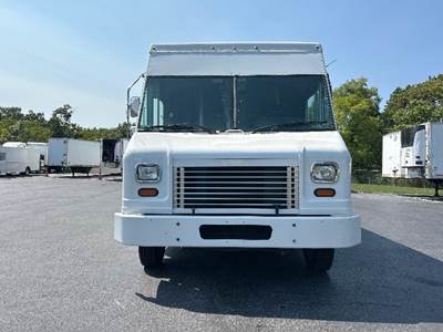 2015 Freightliner MT45 Single Axle Step Van - Cummins, 200HP, 5 Speed ...