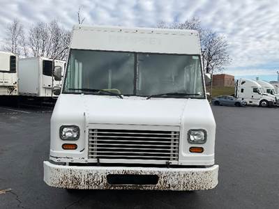 2017 Freightliner MT45 Single Axle Step Van - Cummins, 200HP, 5 Speed ...