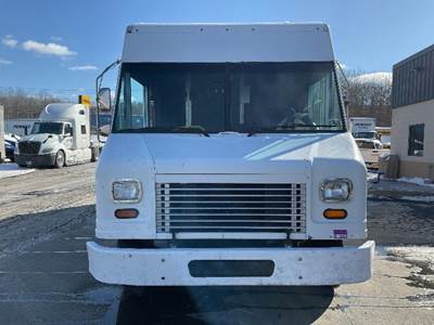 2017 Freightliner MT45 Single Axle Step Van - Cummins, 200HP, 5 Speed ...