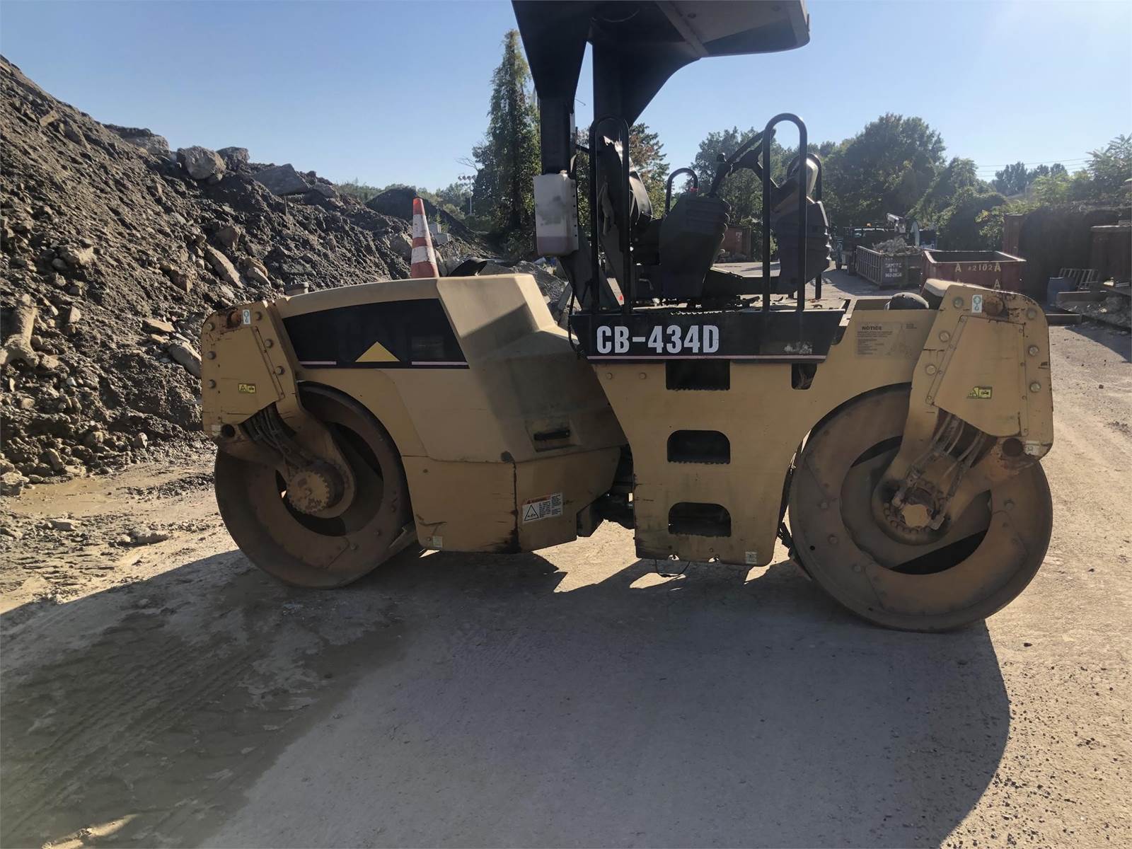 2004 Caterpillar CB-434D Smooth Drum Roller Compactor For Sale ...