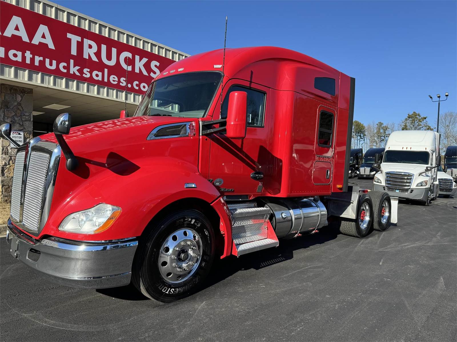 2019 Kenworth T680 Sleeper Semi Truck - Raised Roof Sleeper, Paccar ...