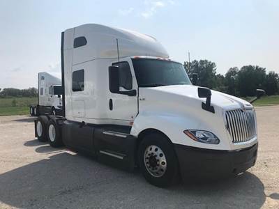 Used Sleeper Semi Trucks For Sale | MyLittleSalesman.com