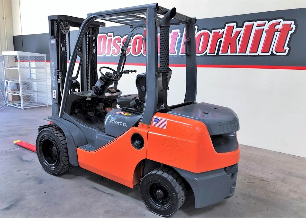 2015 Toyota 8FDU32 Pneumatic Tire Forklift - 6500lb Capacity, 11ft Lift ...