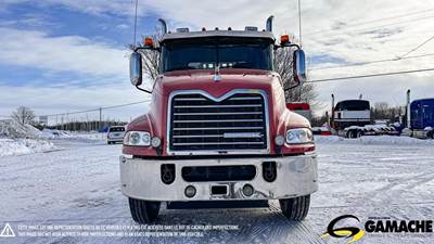 2010 Mack Pinnacle CXU613 Day Cab Truck - MP8 485HP, 18 Speed Manual ...