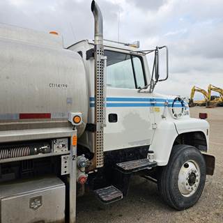1993 Ford L8000 Fuel Truck - 2-68 For Sale, 303,429 Miles | Lewistown ...