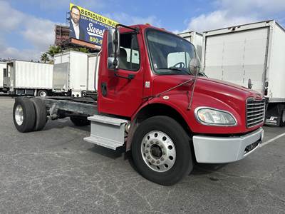 2017 Freightliner M2 106 Single Axle Cab & Chassis Truck - Cummins ...