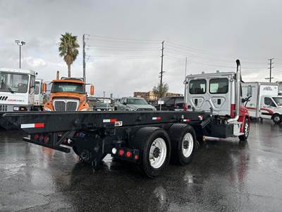 2017 Freightliner Cascadia 125 Roll Off Truck - Detroit, 450HP ...