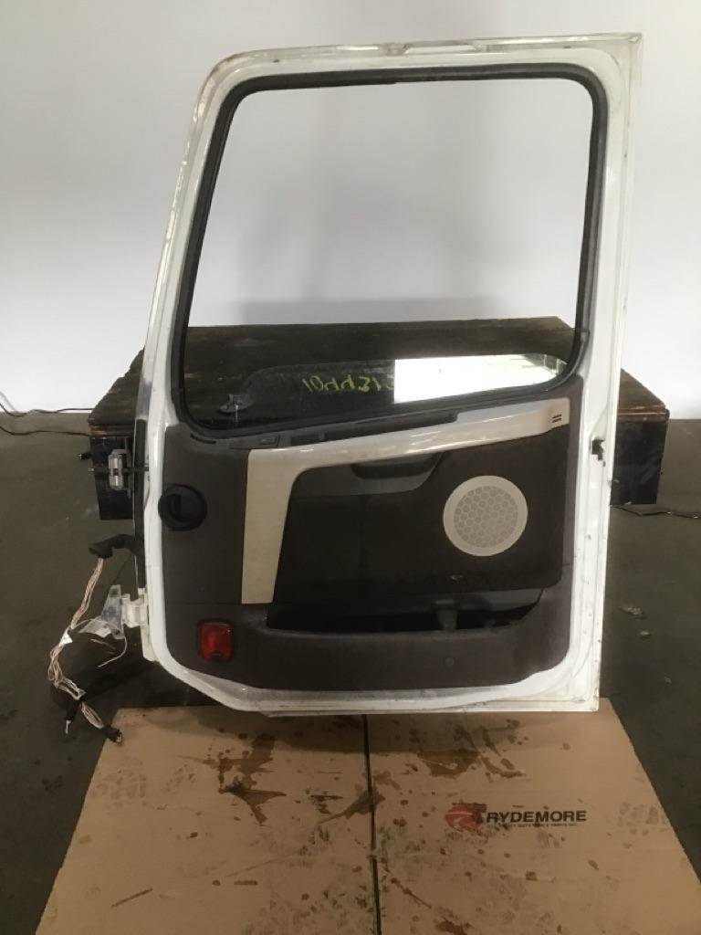 2014 Volvo VNL Right Door For Sale | Fitchburg, MA | 1044313 ...