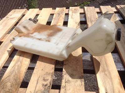 1999 International 4700 Windshield Washer Reservoir For Sale ...