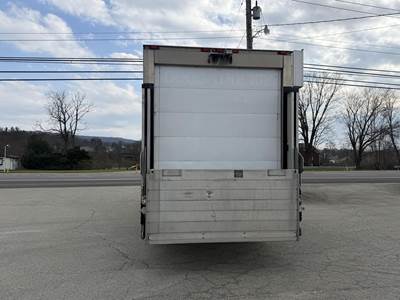 2018 Freightliner M2 106 16 ft Refrigerated Truck - 250HP, Automatic ...