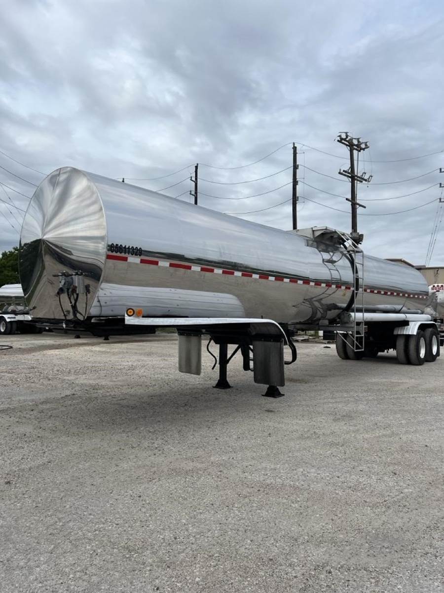 1992 Walker 6500 GALLON - STAINLESS - FOOD GRADE Non Code Tank Trailer ...
