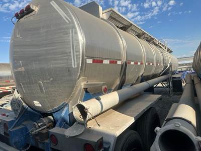 1985 Beall 7500 GALLON - STAINLESS - CENTER DISCHARGE Waste / Sludge ...
