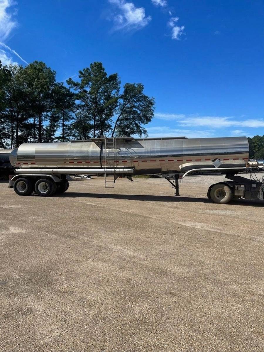 1996 Polar 6500 GALLON - STAINLESS - CENTER DISCHARGE Waste / Sludge ...