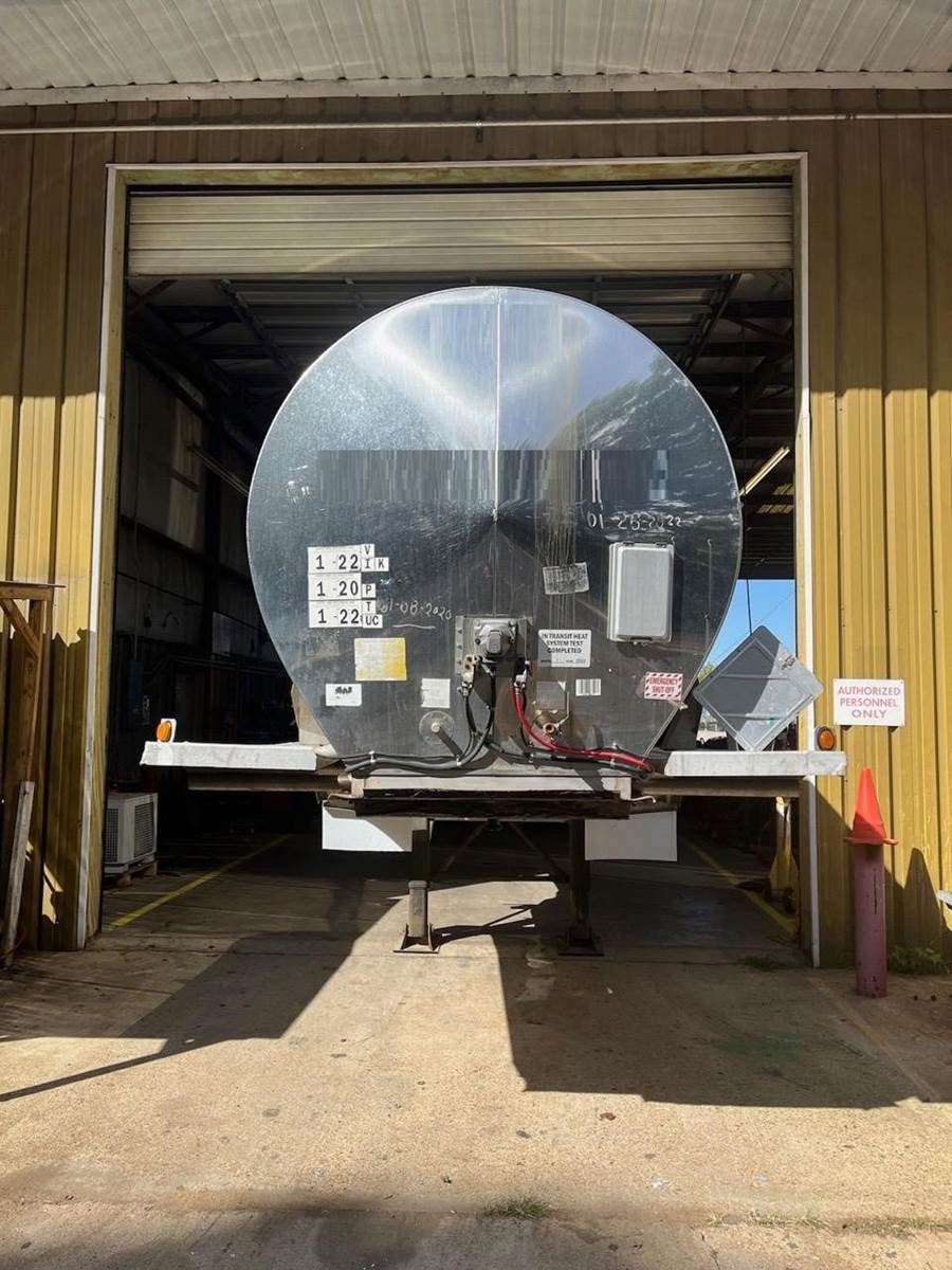 1996 Polar 6500 GALLON - STAINLESS - CENTER DISCHARGE Waste / Sludge ...