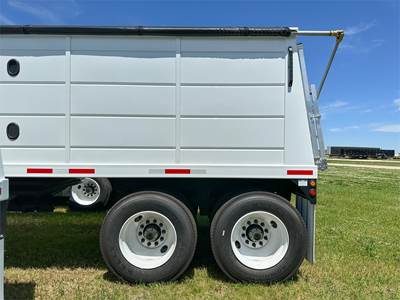 2027 Demco 4022 Hopper / Grain Trailer For Sale | Henderson, IA ...