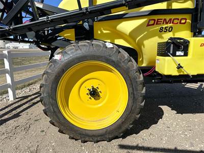 2025 Demco 850 Pull-Type Sprayer For Sale | Henderson, IA | 12733743 ...
