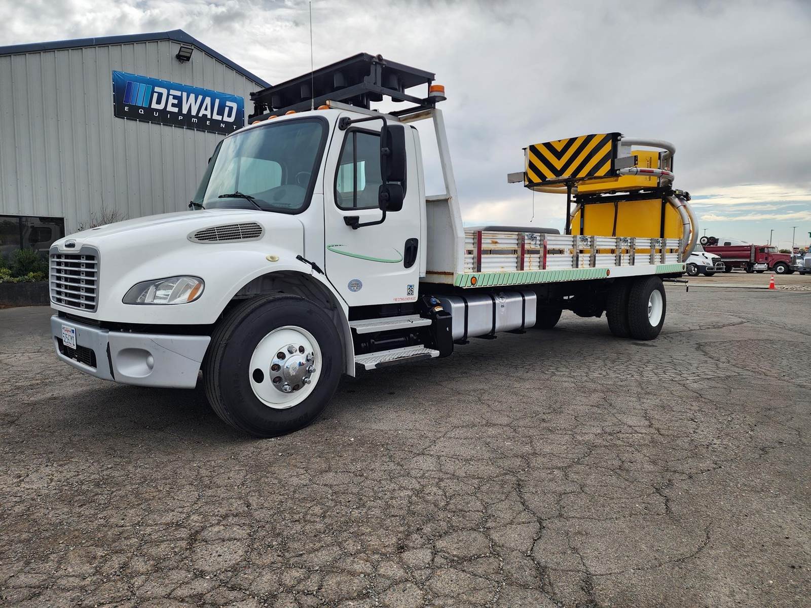 2017 Freightliner M2 106 Single Axle Attenuator Truck - Cummins, 200HP ...