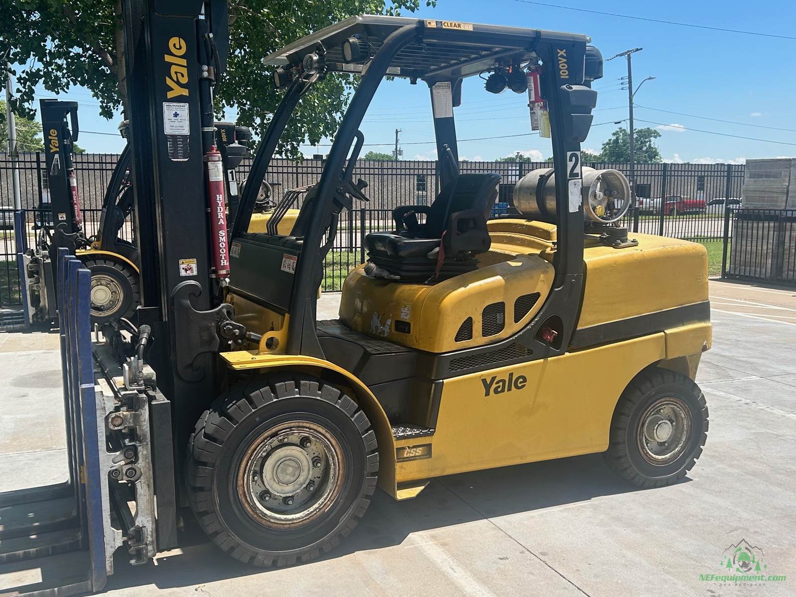 2016 Yale GP100VX Pneumatic Tire Forklift For Sale, 3,641 Hours | Mount ...