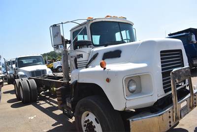 1997 Mack DM690S Tandem Axle Cab & Chassis Truck - E7, 350HP, 7 Speed Manual For Sale, 619,695 ...