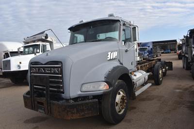 2008 Mack Granite GU813 Tri Axle Cab & Chassis Truck - MP7, 395HP, 10 ...