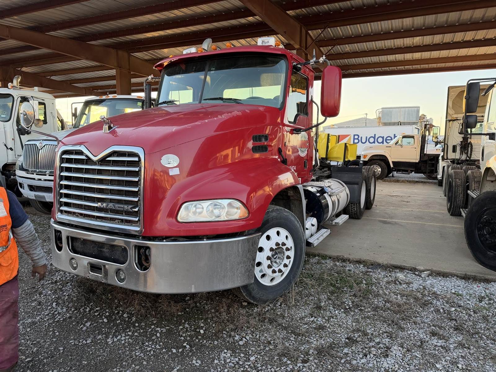 2016 Mack Pinnacle CXU613 Tandem Axle Cab & Chassis Truck - MP8, 435HP ...