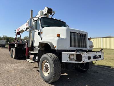 International Paystar 5500 30-Ton Crane Truck - 2011 ELLIOTT 30105 ...