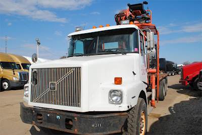 Volvo WG64 Crane Truck - 1998 Fassi F230SE Knuckle Boom Crane, 8Ll For ...