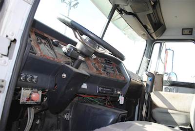 Volvo WG64 Crane Truck - 1998 Fassi F230SE Knuckle Boom Crane, 8Ll For ...