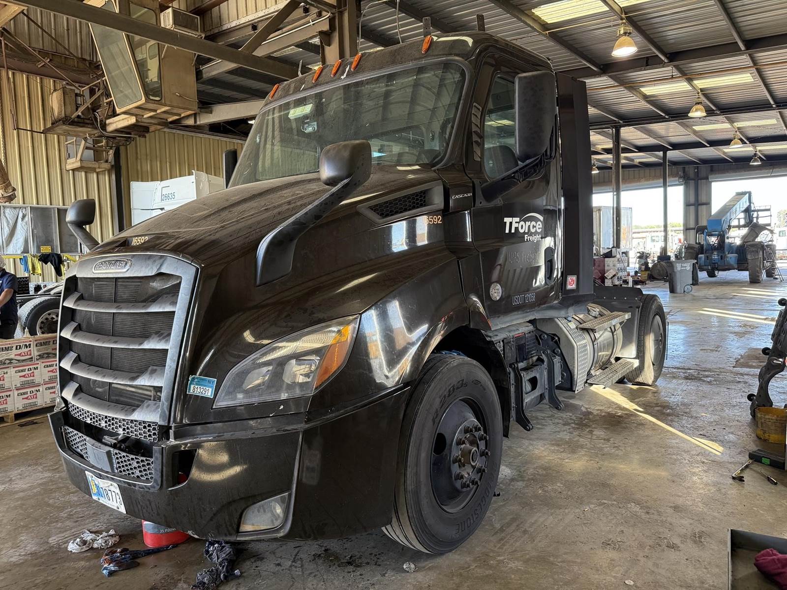 2020 Freightliner Cascadia 116 Single Axle Day Cab Truck - Detroit ...