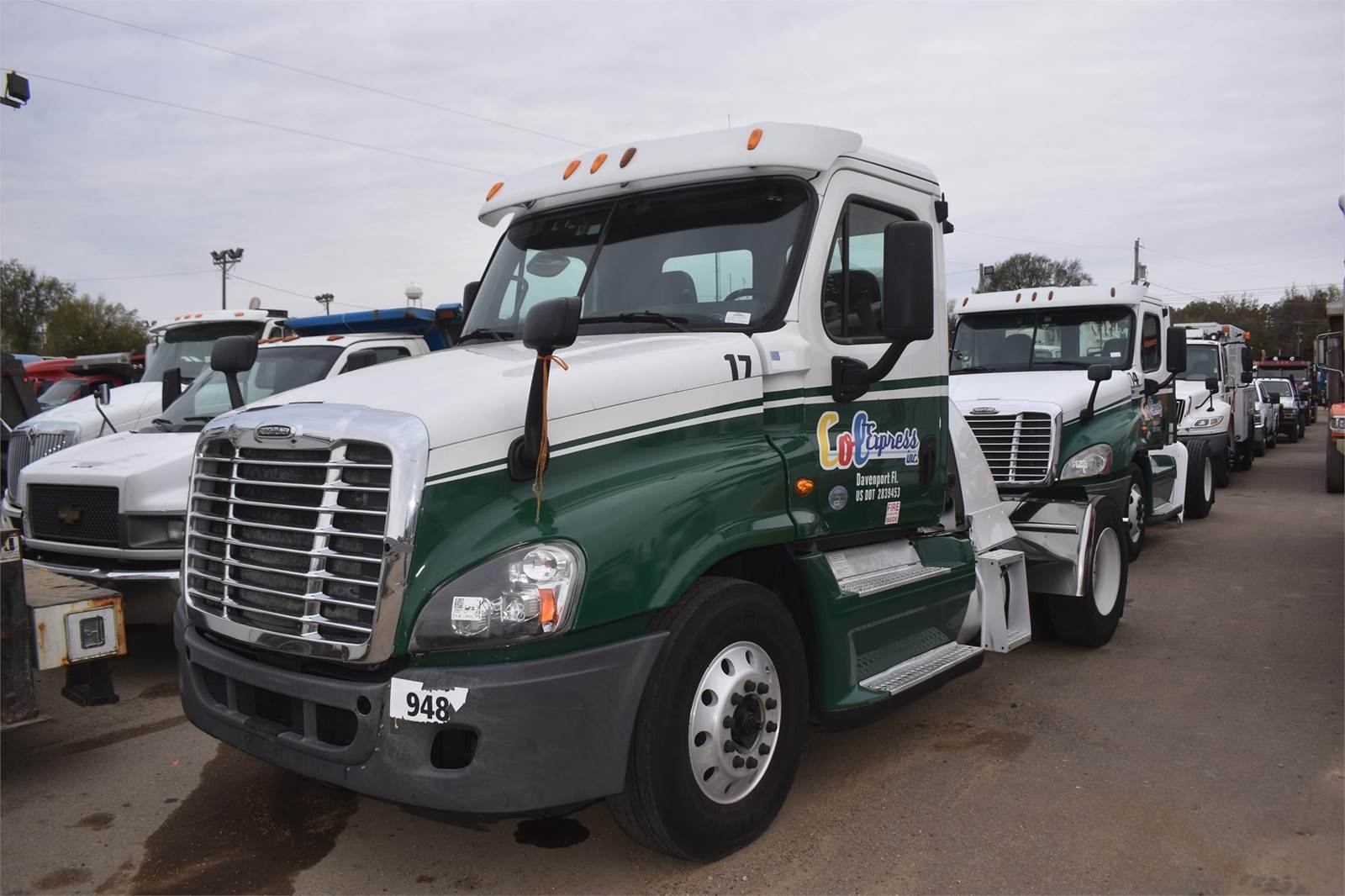 2013 Freightliner Cascadia 125 Single Axle Day Cab Truck - Detroit ...