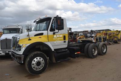 2005 International WorkStar 7600 Day Cab Truck - Cummins 370HP, 10 ...
