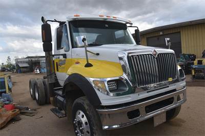 2005 International WorkStar 7600 Day Cab Truck - Cummins 370HP, 10 ...