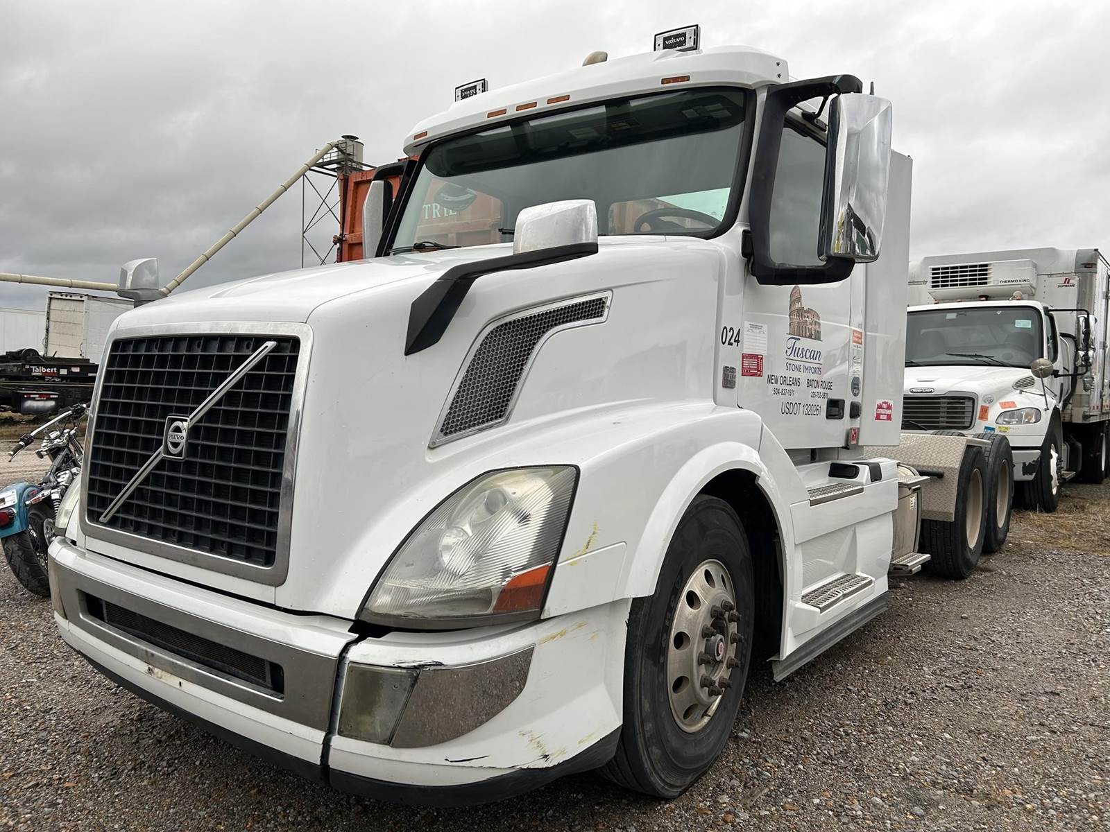 2016 Volvo VNL64T300 Day Cab Truck - D13 455HP, Amt For Sale, 285,765 ...