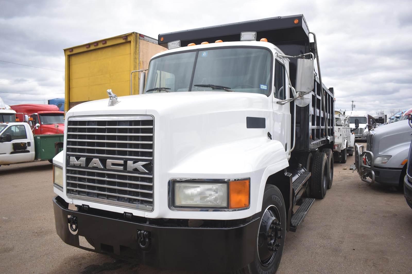 2000 Mack CH613 Dump Truck - E7 350HP, 10 Speed Manual, 16' Dump For ...