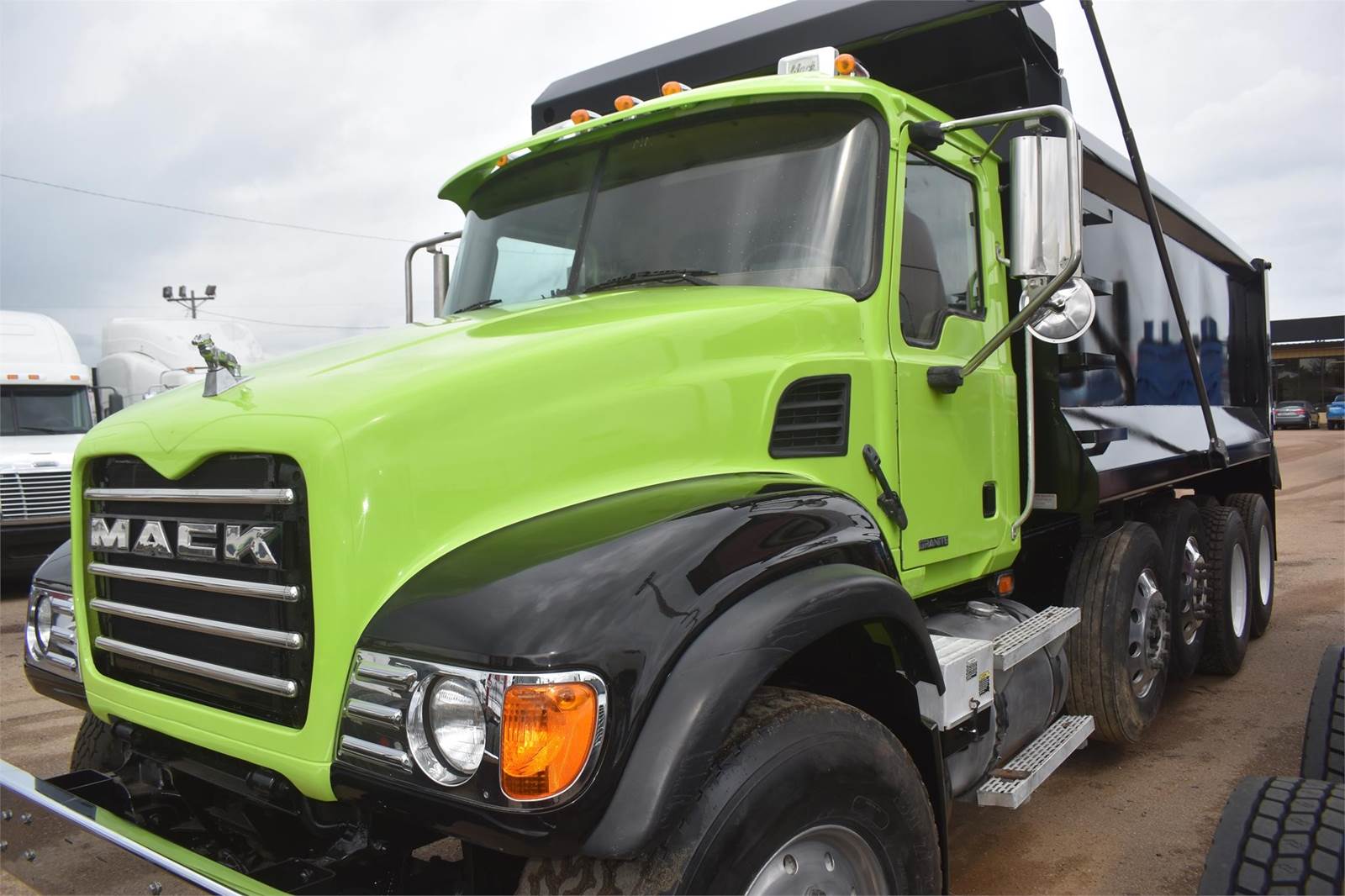 2004 Mack Granite CV713 Quad Axle Dump Truck - 380HP, 10 Speed Manual ...