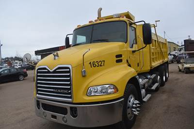 2016 Mack Pinnacle CXU613 Tri Axle Dump Truck - MP8 435HP, 12 Speed Amt ...