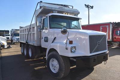 1990 WhiteGMC WG64 Tri Axle Dump Truck - Cummins 350HP, 8Ll Manual, 16 ...