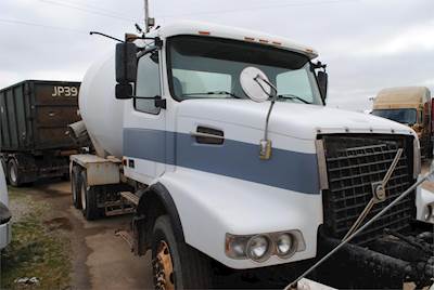 2007 Volvo VHD64B200 Mixer / Ready Mix / Concrete Truck - D-12, 395HP ...