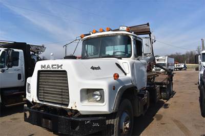 1995 Mack DM690 Roll Off Truck - E7, 350HP, 7 Speed Manual For Sale | Covington, TN ...