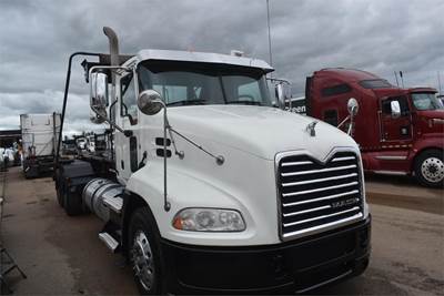 2017 Mack Pinnacle CXU613 Roll Off Truck - 335HP, Automatic For Sale ...