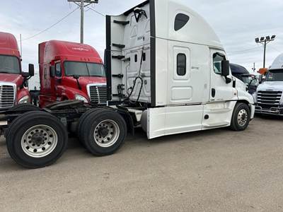 2016 Freightliner Cascadia 125 Sleeper Semi Truck - 75" Raised Roof ...