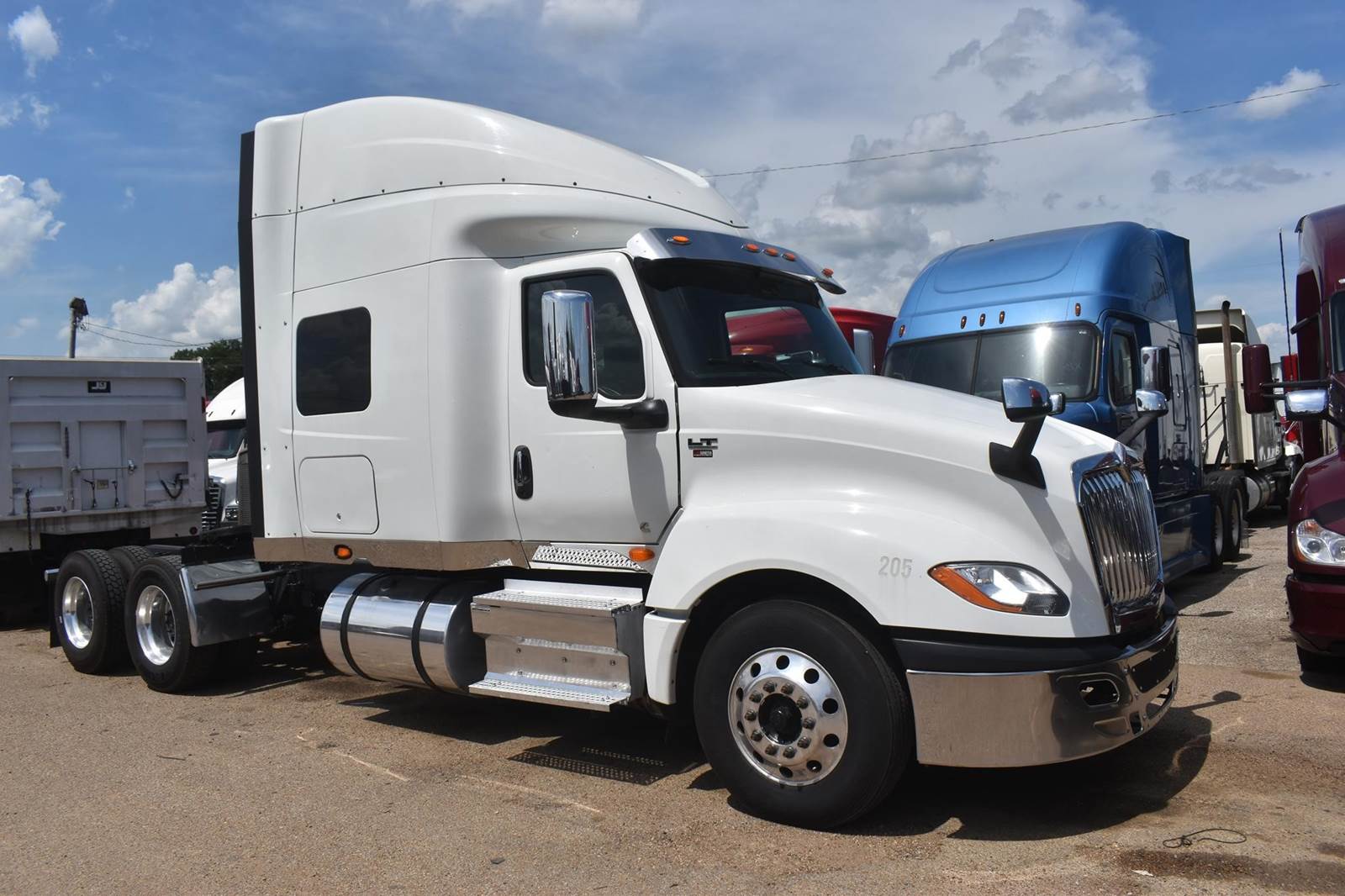 2020 International LT Sleeper Semi Truck - 75" Mid Roof Sleeper ...