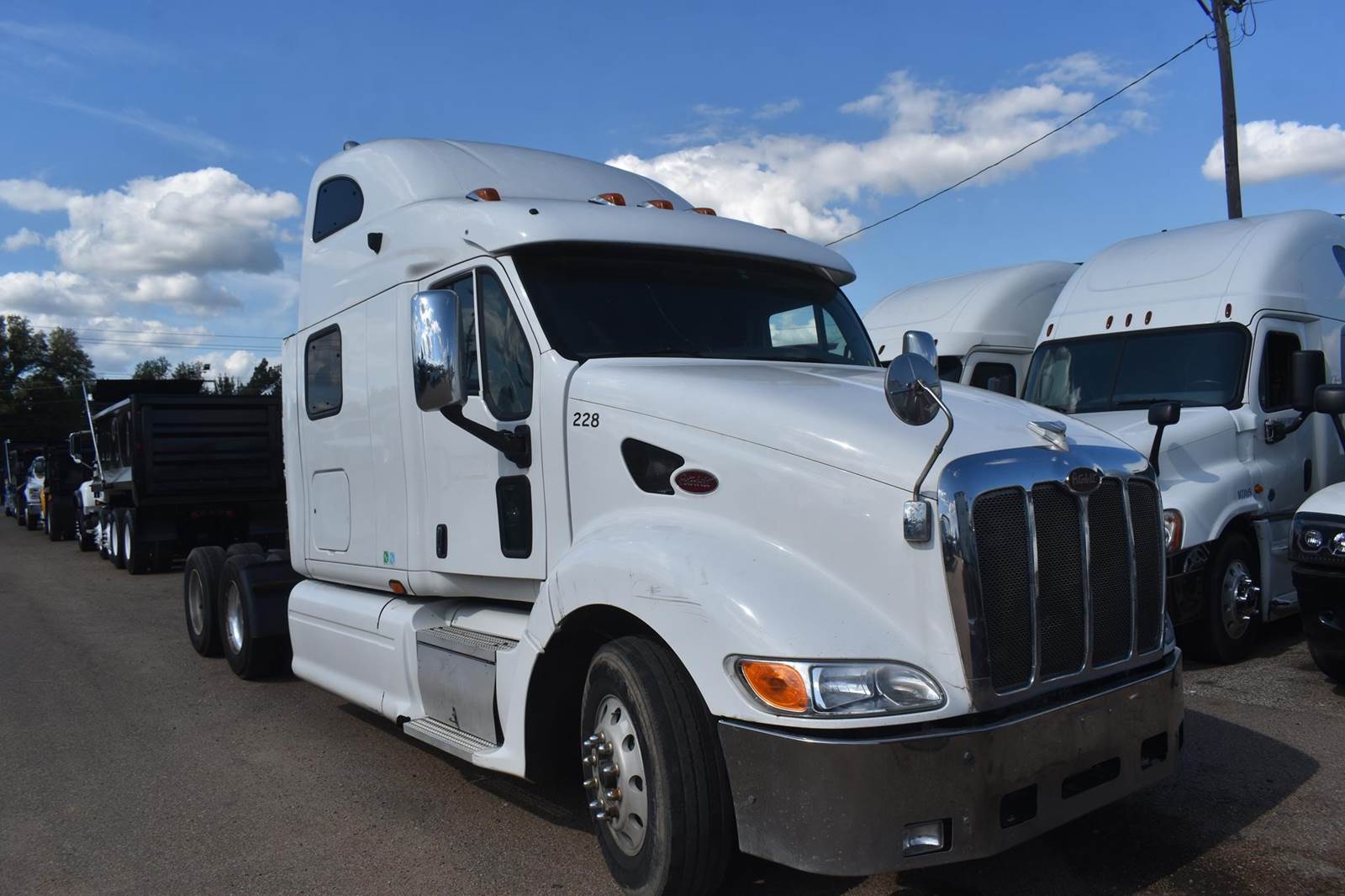 2011 Peterbilt 387 Sleeper Semi Truck - 73" Raised Roof Sleeper, Paccar ...