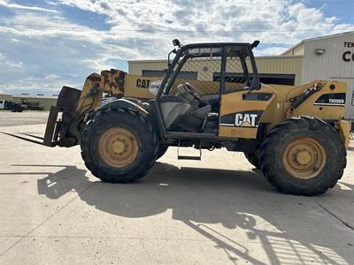 2004 Caterpillar TH350B Telehandler - 6600lb Capacity, 36ft Lift Height ...