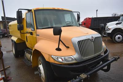 2013 International DuraStar 4300 2000 Gallon Water Truck - 220HP ...