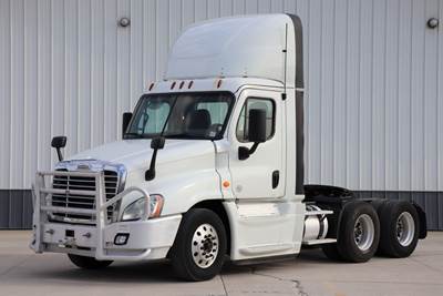 Used Day Cab Trucks For Sale | MyLittleSalesman.com
