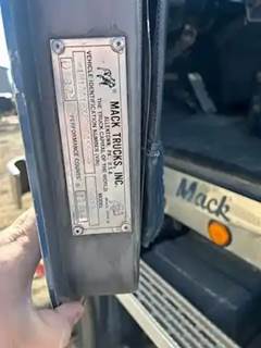 1994 Mack CH613 Cab Assembly For Sale | Winger, MN | 3809667 ...