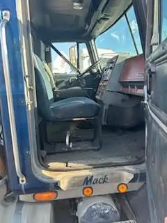 1994 Mack CH613 Cab Assembly For Sale | Winger, MN | 3809667 ...