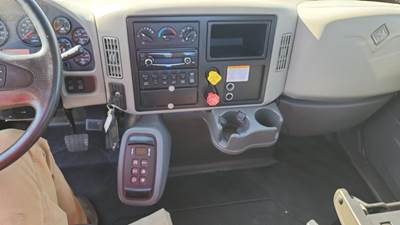 2016 International 7500 Cab & Chassis Truck - Navistar, 330HP For Sale ...
